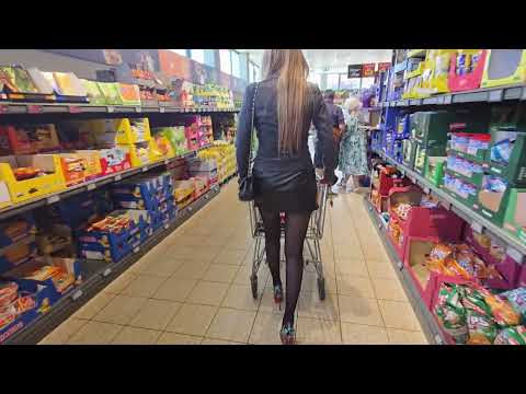 4k Granate Travelling shopping in supermarket, #Gmünd, Lower #Austria, miniskirt, high heels