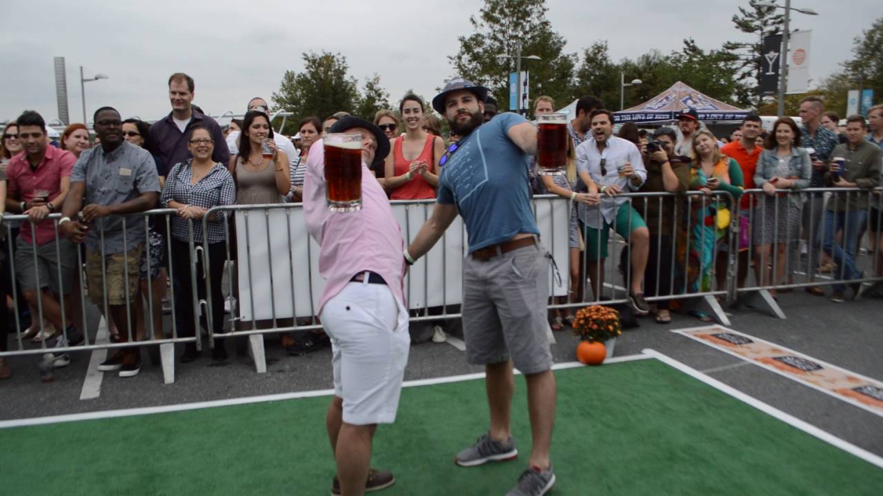 Sam Adams Stein Hoisting Competition at the Wiener 500 - YouTube