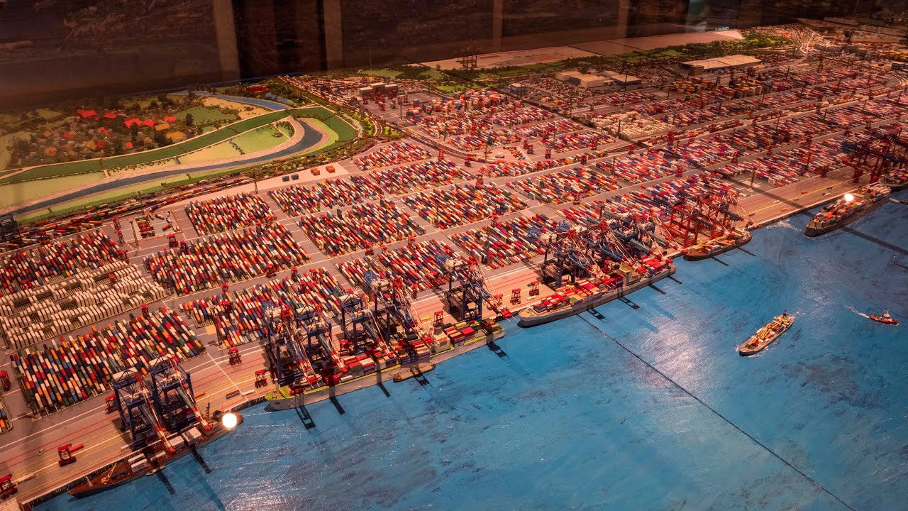 Stunning scale models of the ports of Hamburg and Bremerhaven, Germany ...
