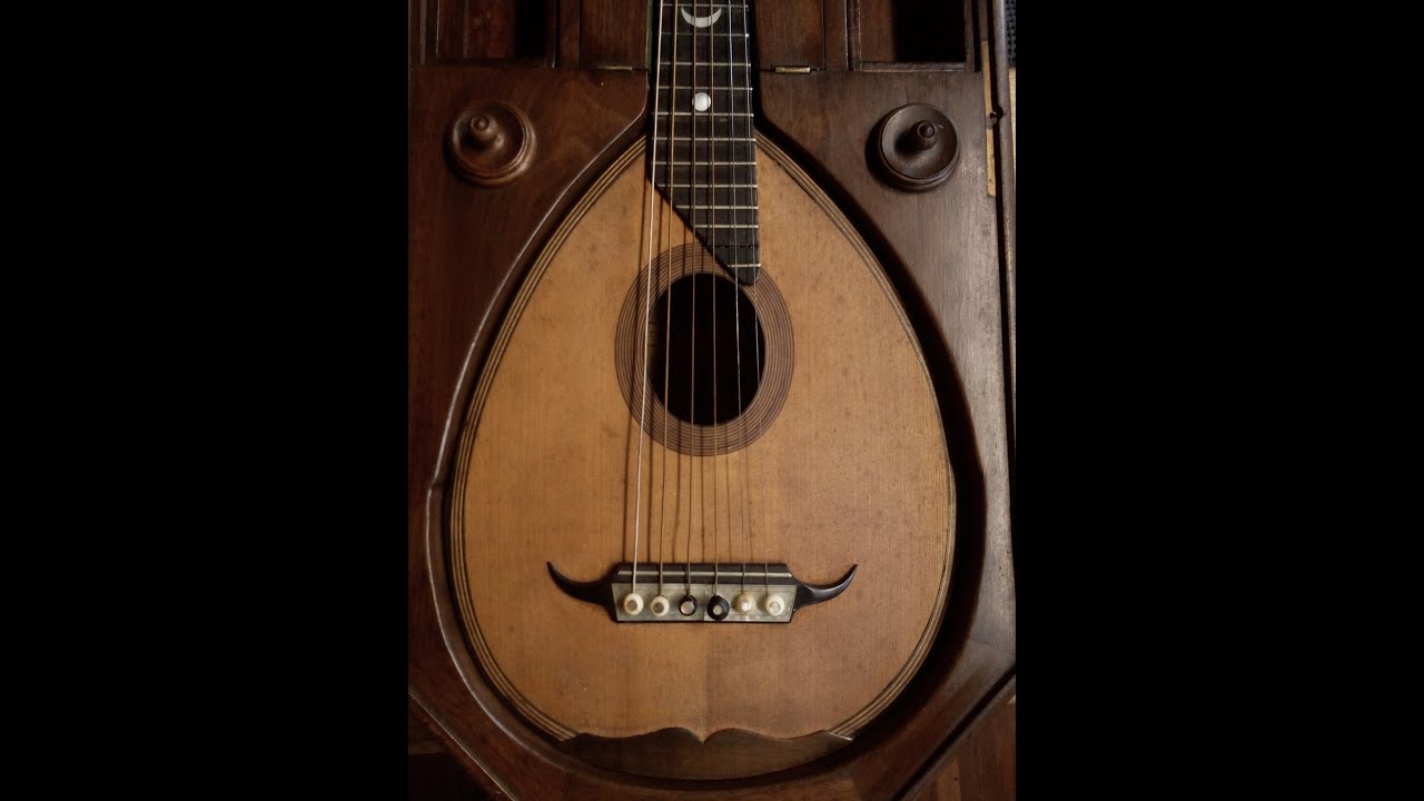 ミラネーゼ Milanese Lombardic mandolin - YouTube