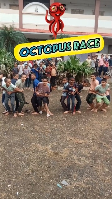 School Kids Race Octopus Game! 🐙 FUN School Game Challenge - YouTube