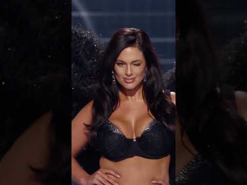 Pretty sure Ashley Graham's wink was directed only at you. 😉 💕