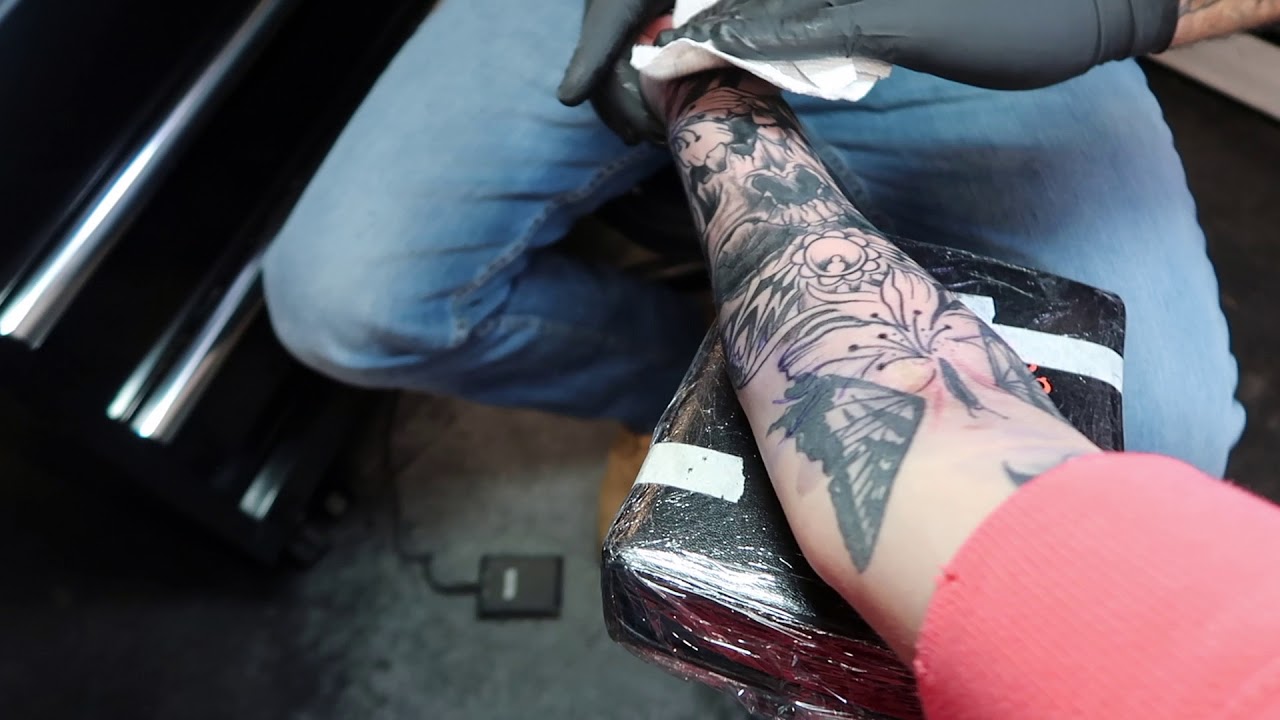 Getting my sleeve done | Vlog | Alyssa Pallant - YouTube