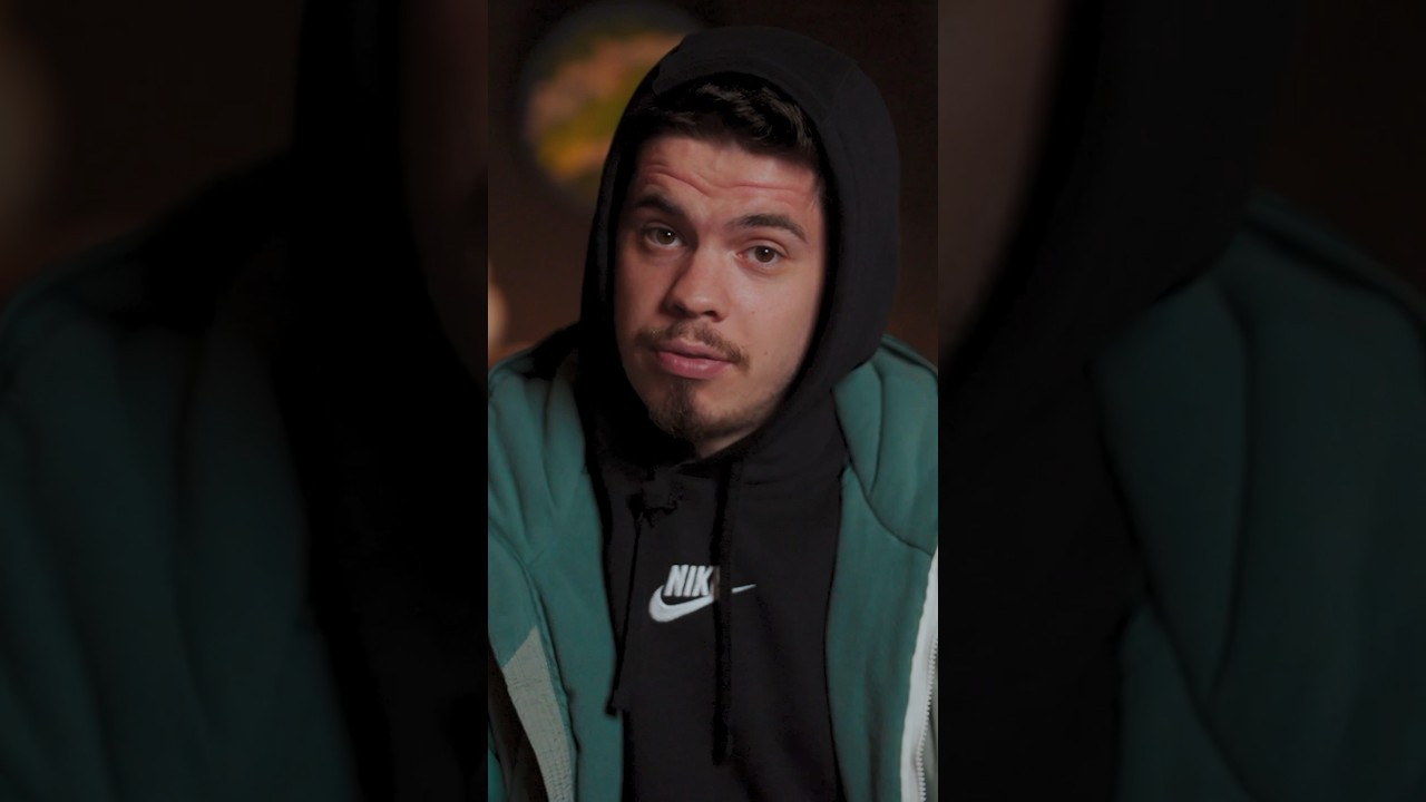 Costi Max si Cezara Cristescu sunt veteranii BuzzHouse - YouTube