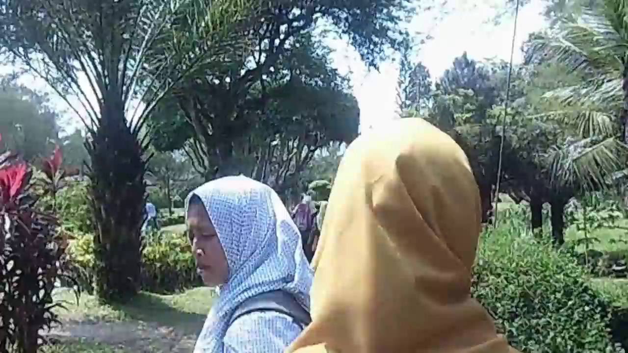 Jalan-Jalan ke Taman Super Galaxy Jember - YouTube