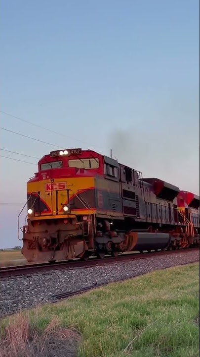 Great K5LA on KCS SD70ACE - YouTube