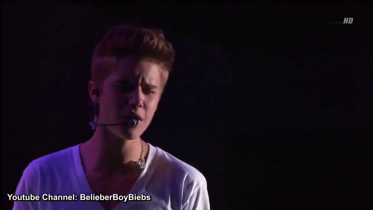 Justin Bieber Up Acoustic Concert Mexico Live High Definition - YouTube