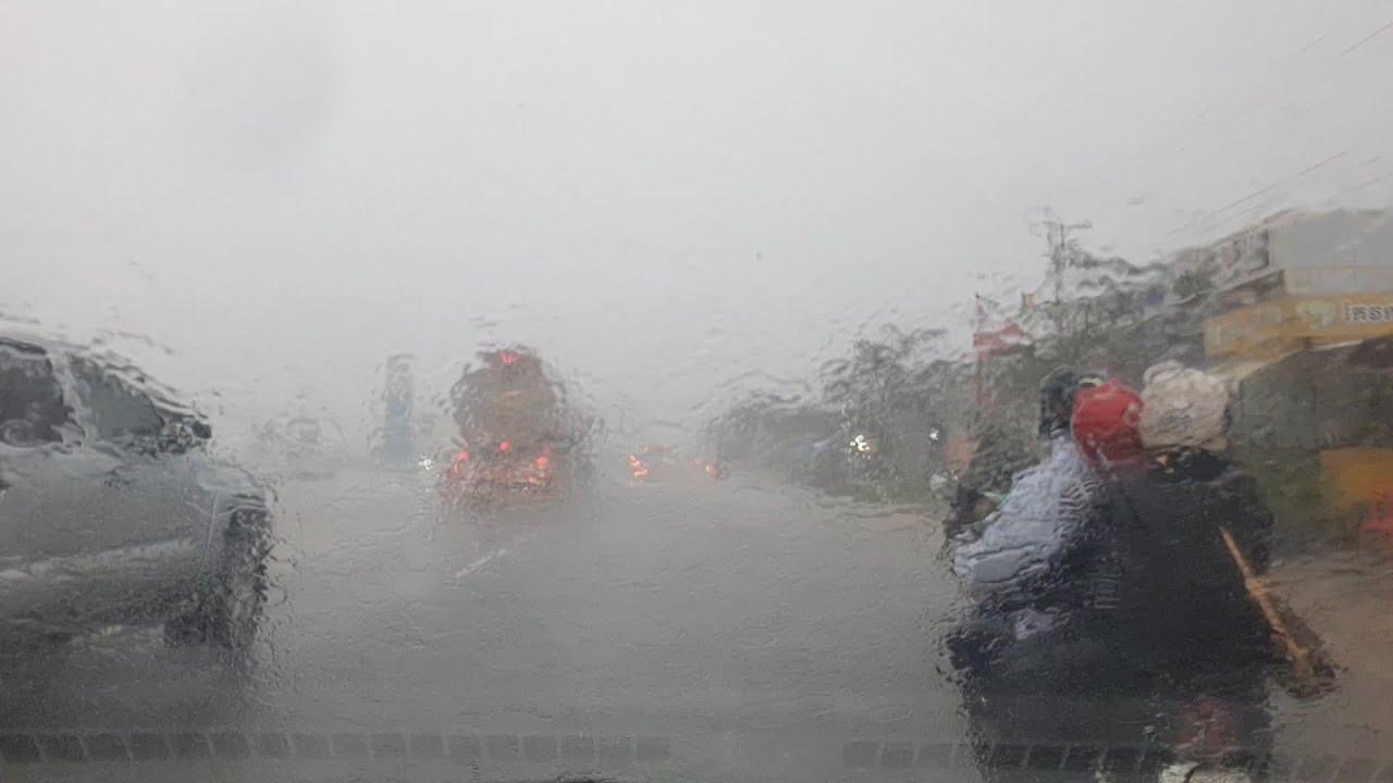 i drive in heavy rain during busy road - YouTube