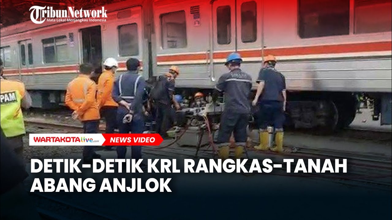 Detik-detik KRL Rangkas Tanah Abang Anjlok - YouTube