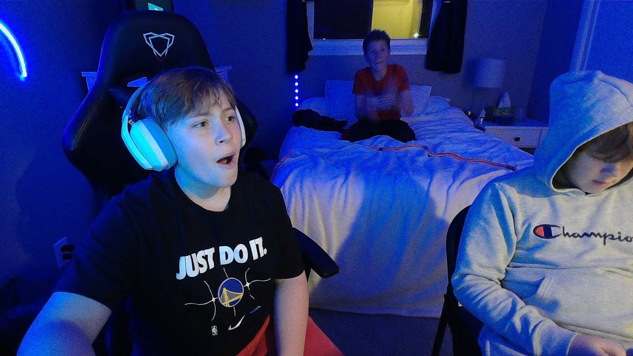 24 HOUR LIVE SLEEPOVER STREAM - YouTube