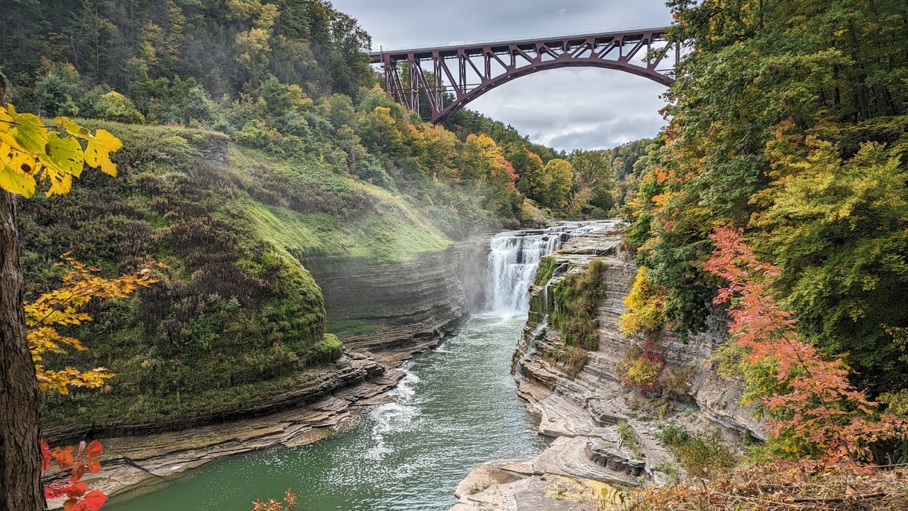 Early Fall Colors @ Letchworth State Park, NY - YouTube