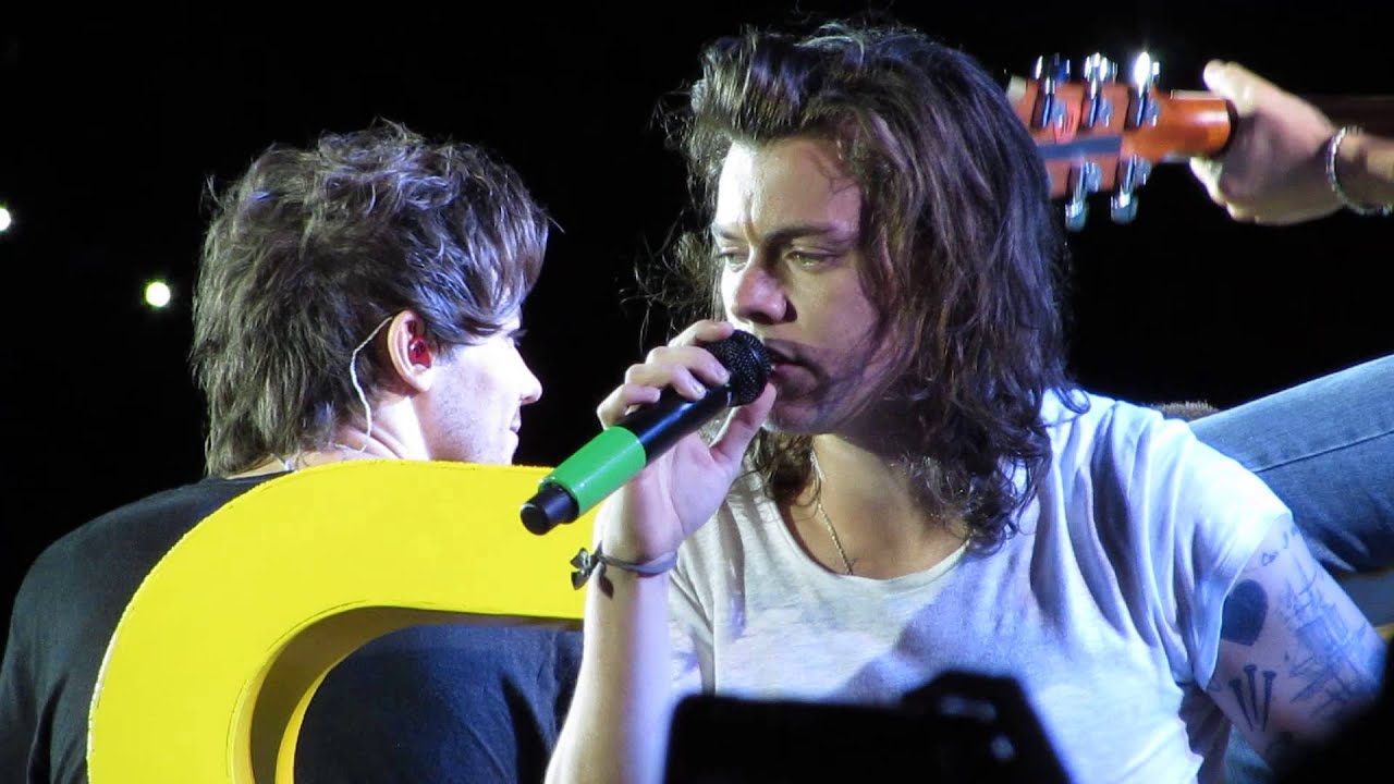 HD One Direction 1D - Little Things Part 1 Live (Qualcomm Stadium San ...