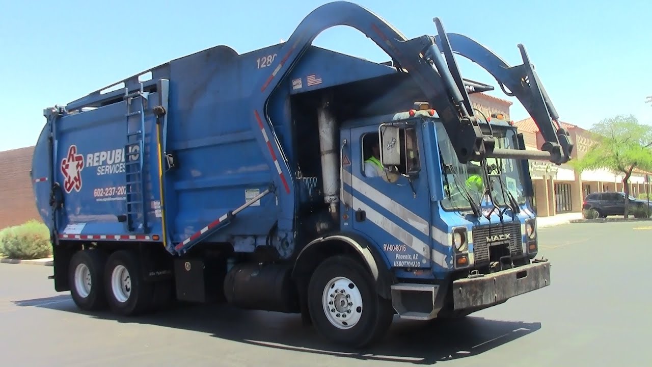 Mack MR Front Loader - Republic - YouTube