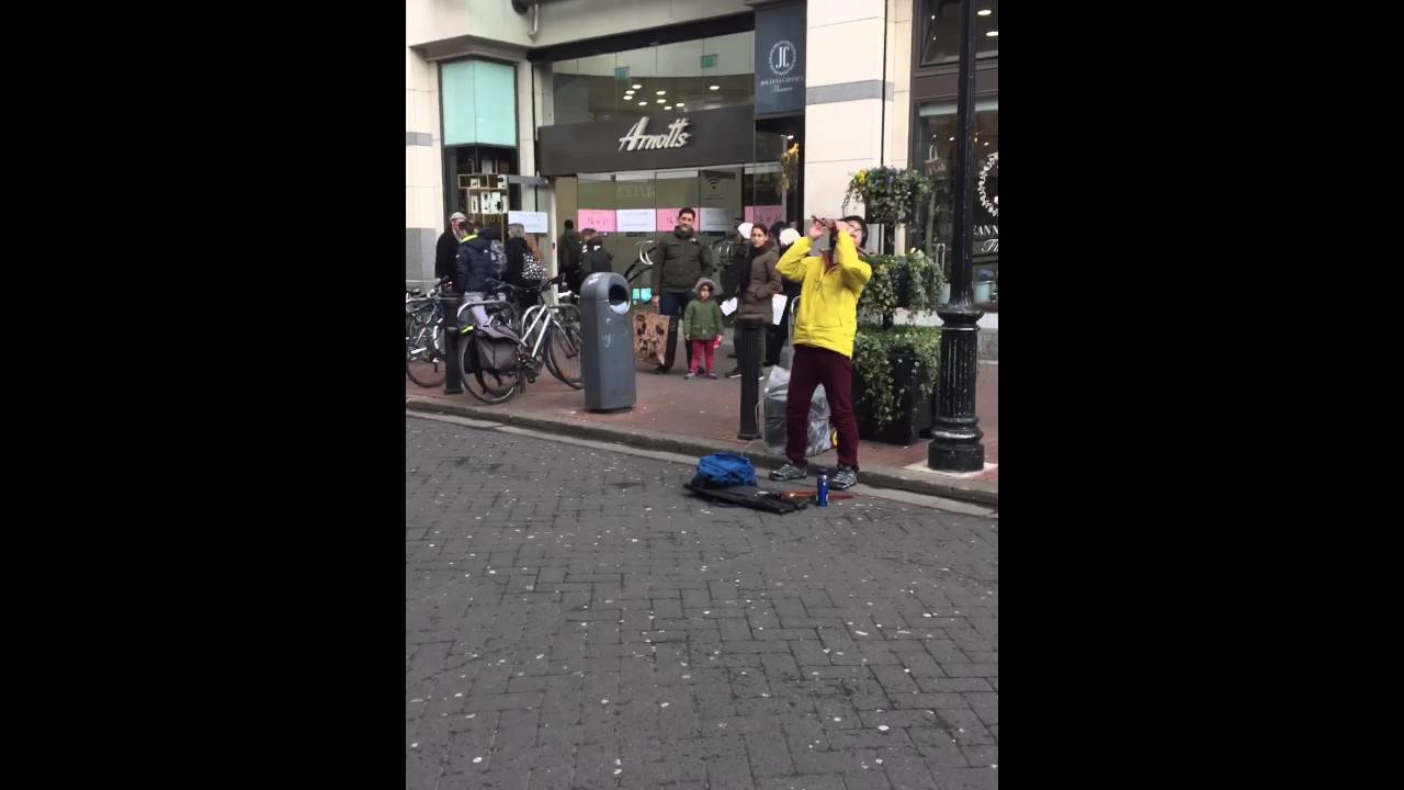 Dublin Busker. Amazing Flute - YouTube
