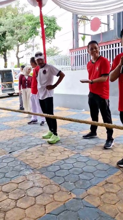 Tarik Tambang HUT RI Ke 79 - YouTube