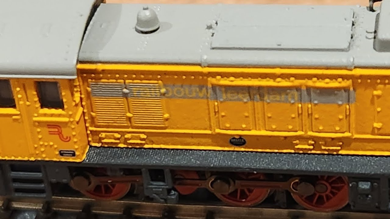 Marklin 81771 V36 Track-Laying Train Test Run at z.scale.hobo 04.07. ...