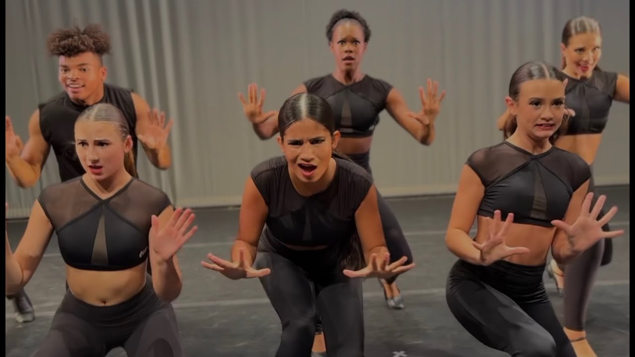 GUS COMPANY DANCERS! #73 Gus is loving this! ️ #GUS - YouTube