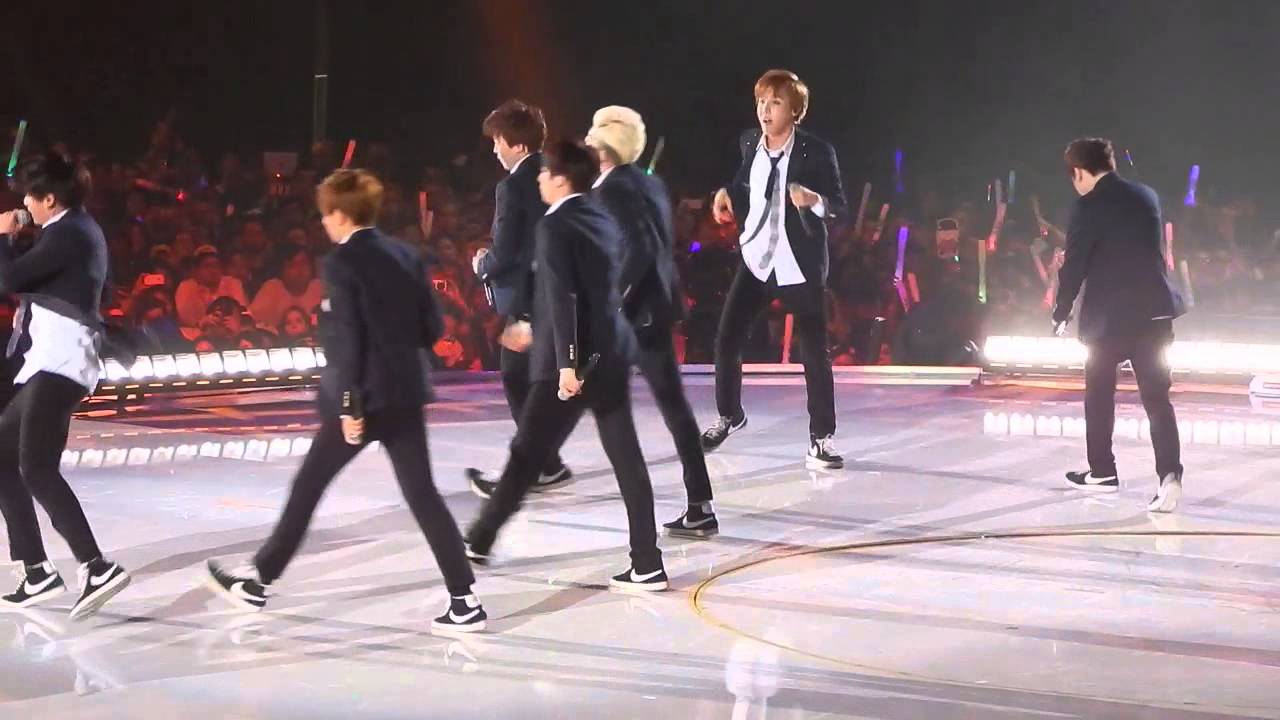 Kcon BTS The Rise of Bangtan - YouTube