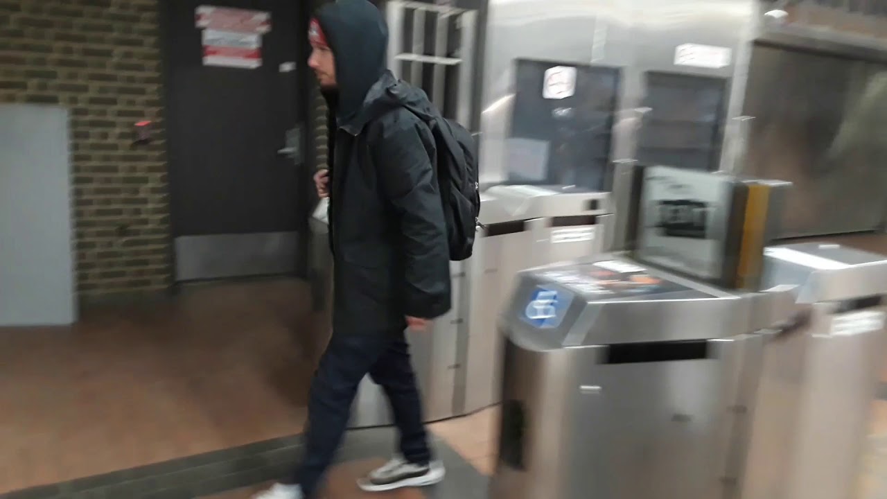 Boston MBTA Orange Line: State to Chinatown has no train service and ...