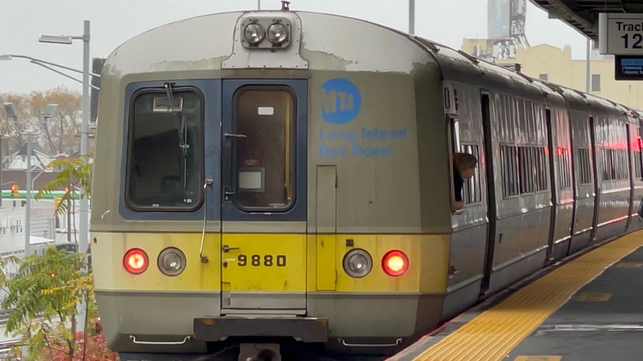 MTA: Atlantic Terminal bound LIRR M3 departs Jamaica [Track 12] - YouTube