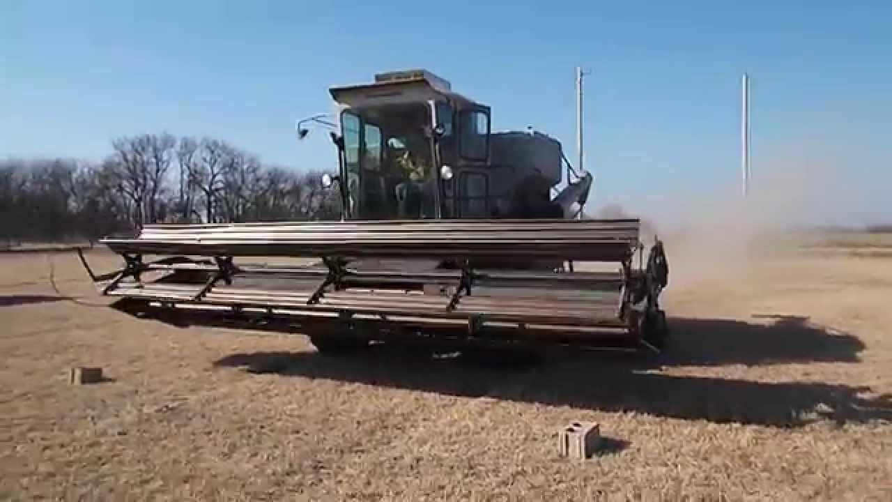 Gleaner Model "G" Combine - YouTube