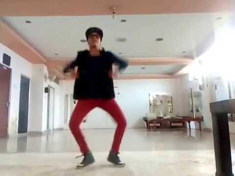 Amazing dance of little girl of song leke pehla pehla pyar with full masti