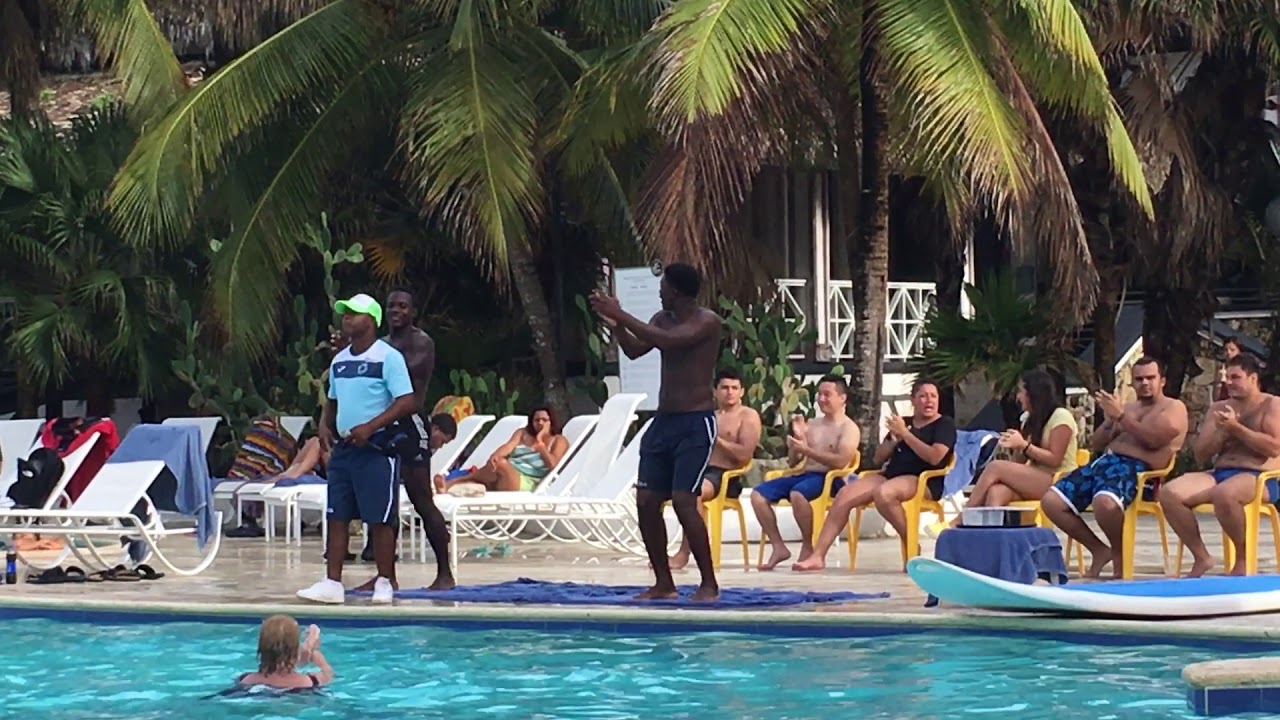 Animación Hotel - YouTube