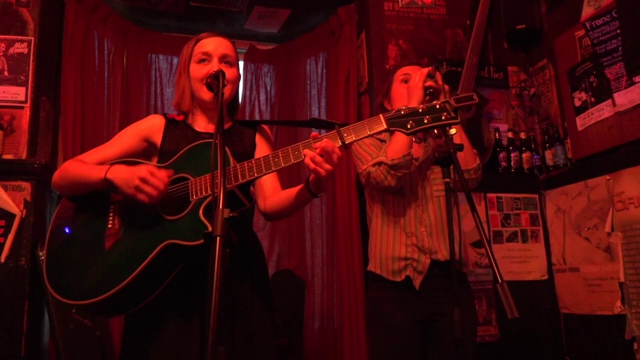 Anna Hester "Look what they've done to my song". 10 June 2018. - YouTube