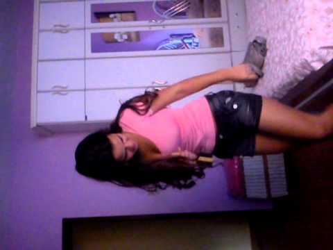 MARIANA CACHORRA,SAFADA,CARINHOSA!!