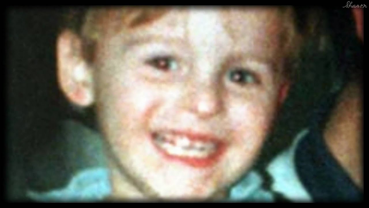 The heartbreaking story of James Bulger - YouTube