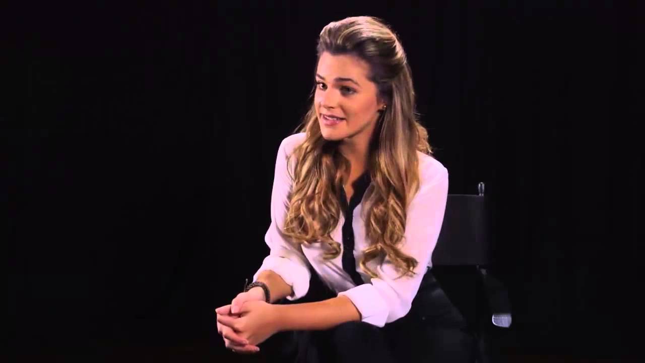 Tierra De Reyes Isabella Castillo como Alma Gallardo - YouTube