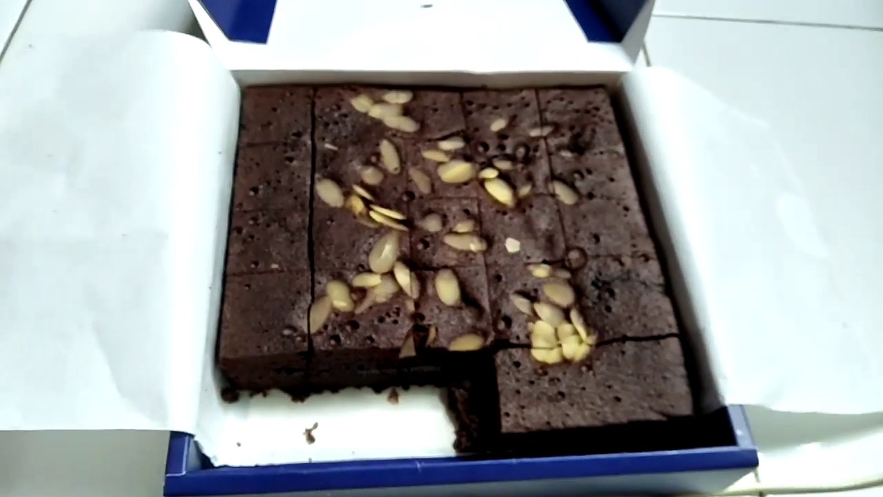 Brownies Kukus Garmelia Bakery - YouTube