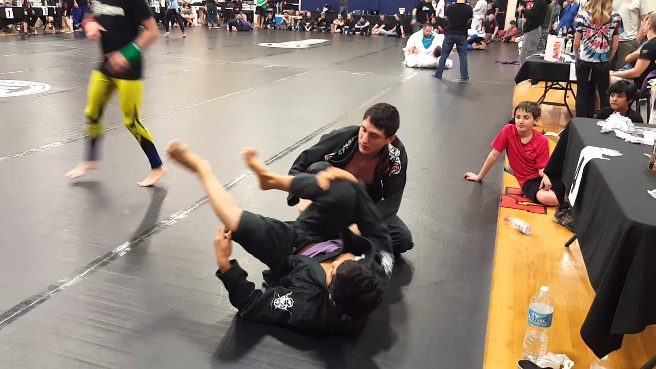 Deandre Corbe. US Grappling SubOnly. Bow Choke. - YouTube