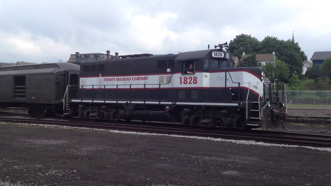 Everett Railroad EMD GP16 #1828 - YouTube