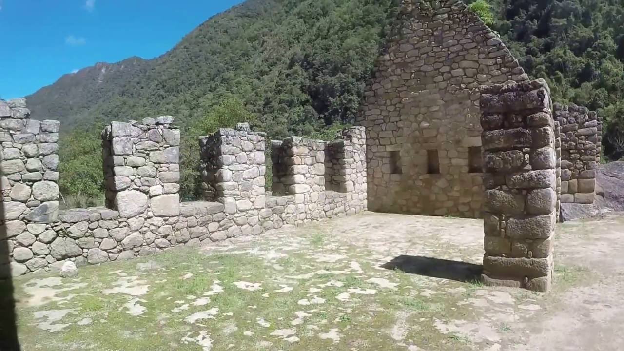 The Chachabamba ruins in Peru - YouTube