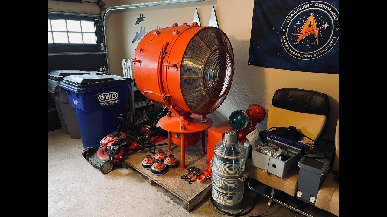 36" Airport Beacon (L-802/DCB-36) Walkthrough - YouTube