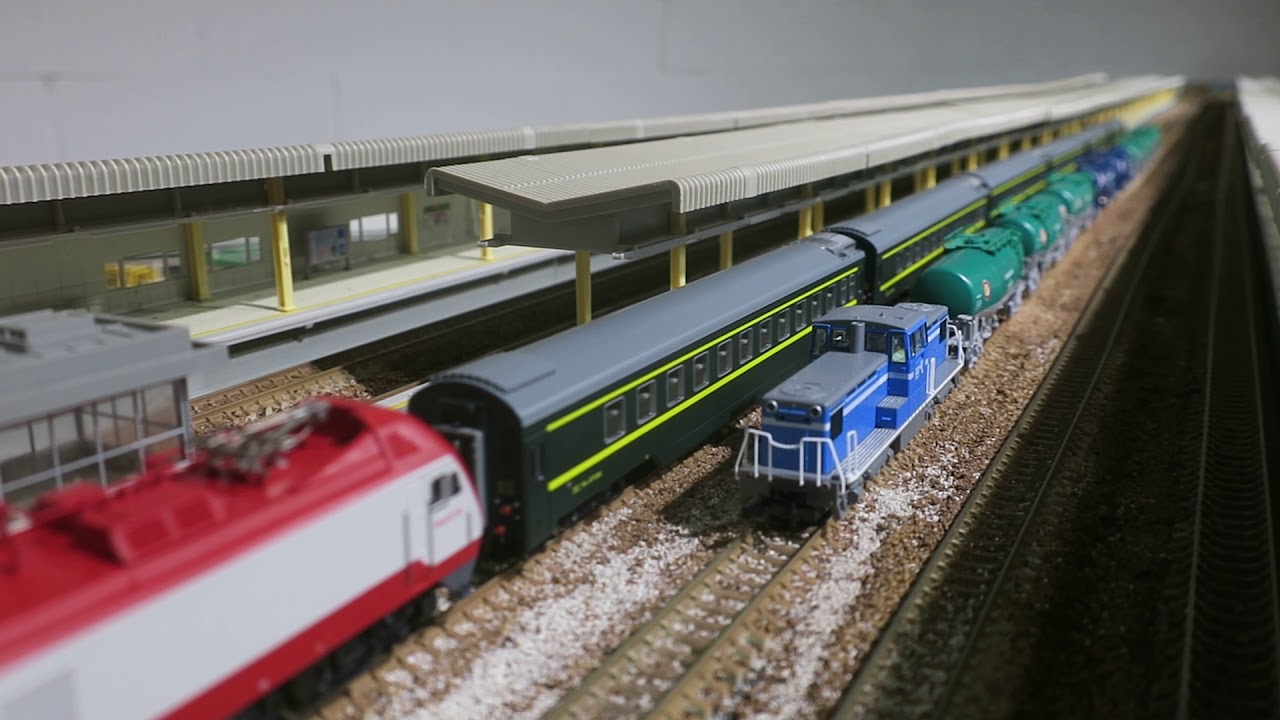 Chinese N Scale (1:160) Kunter SS9G+YW25T 韶山9改型電力機車+YW25T型客車 1 - YouTube