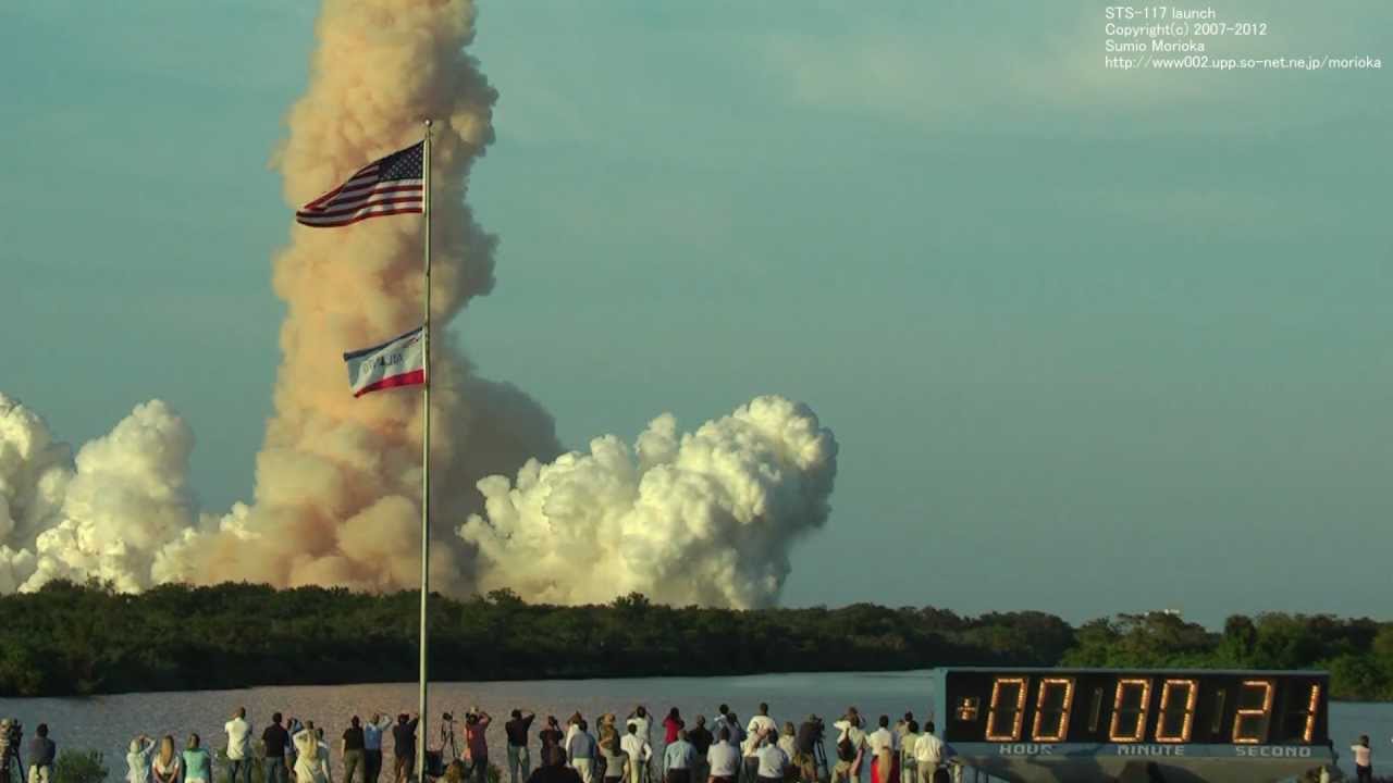 [HD] Space Shuttle STS-117 Launch, press site - YouTube