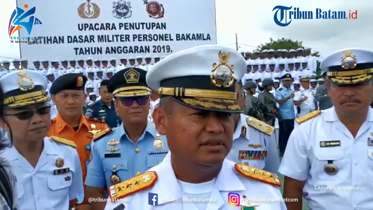 Tangis Haru di Upacara Penutupan Pelatihan Dasar Militer Prajurit ...