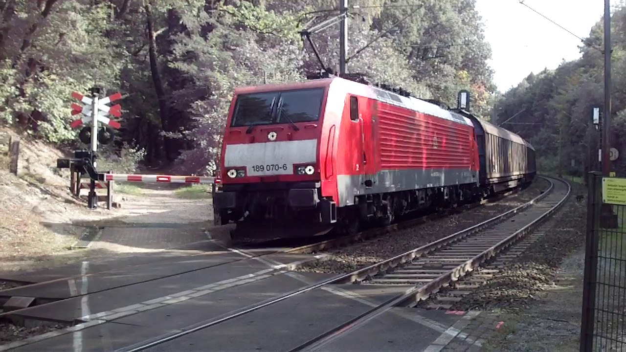 Short Mixed Freight Train DBC at Venlo the Netherlands 21.9.2017 - YouTube