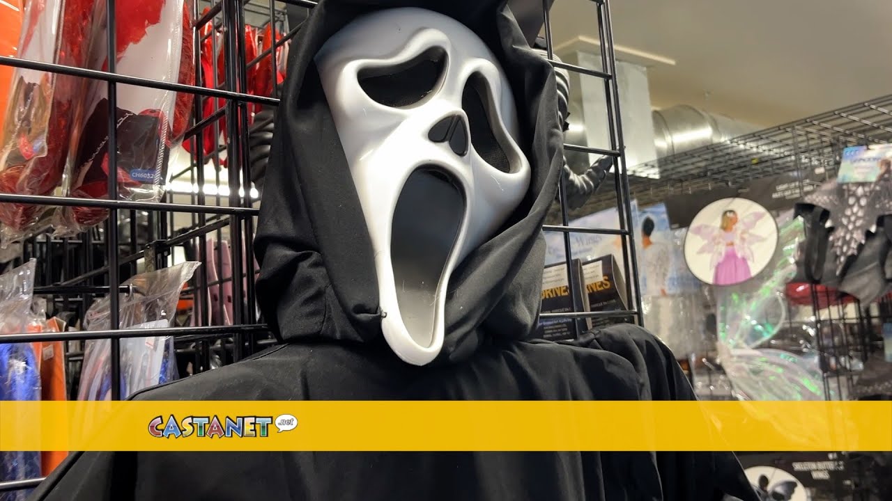 Halloween Alley pops up in Kelowna - YouTube
