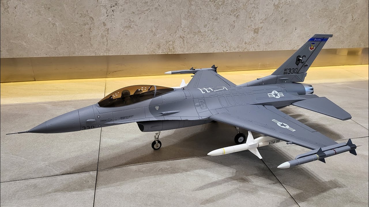 Freewing F-16 70mm V3 - Maiden Flight - YouTube