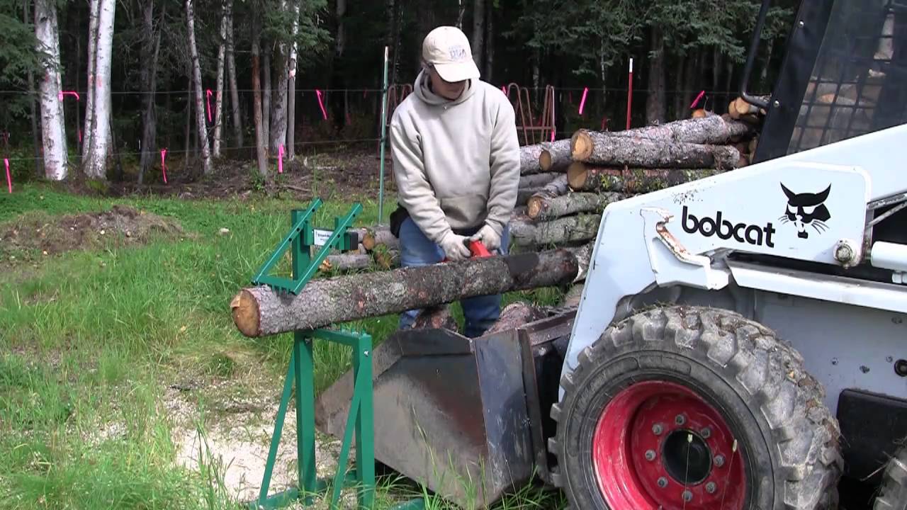 Smart Holder wood cutting helper - YouTube