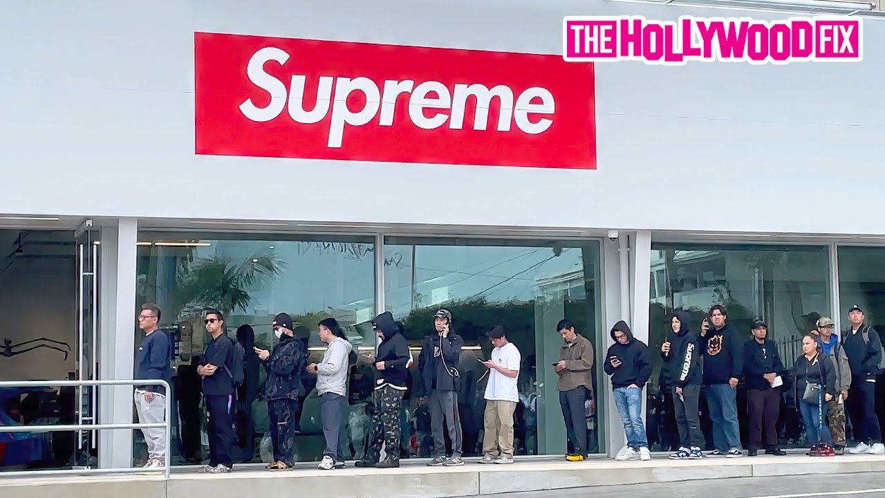 Supreme Fans Gather At The Grand Opening Of Their New Flagship Store On ...