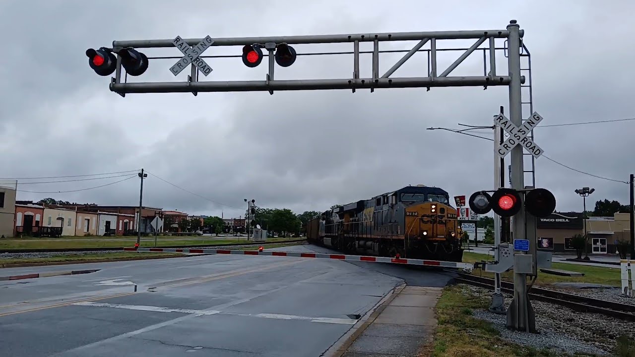 Carolina Avenue Railroad Crossing Clinton SC - YouTube