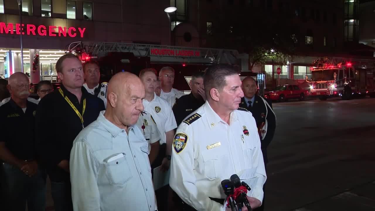 Houston mayor, fire chief on firefighter's death: Full press conference ...