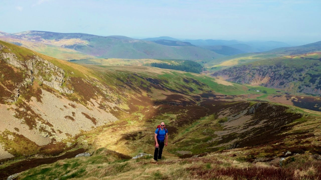 The Cheviot, Hen Hole & Bizzle Crags, Northumbria - 29 May 2021 - YouTube