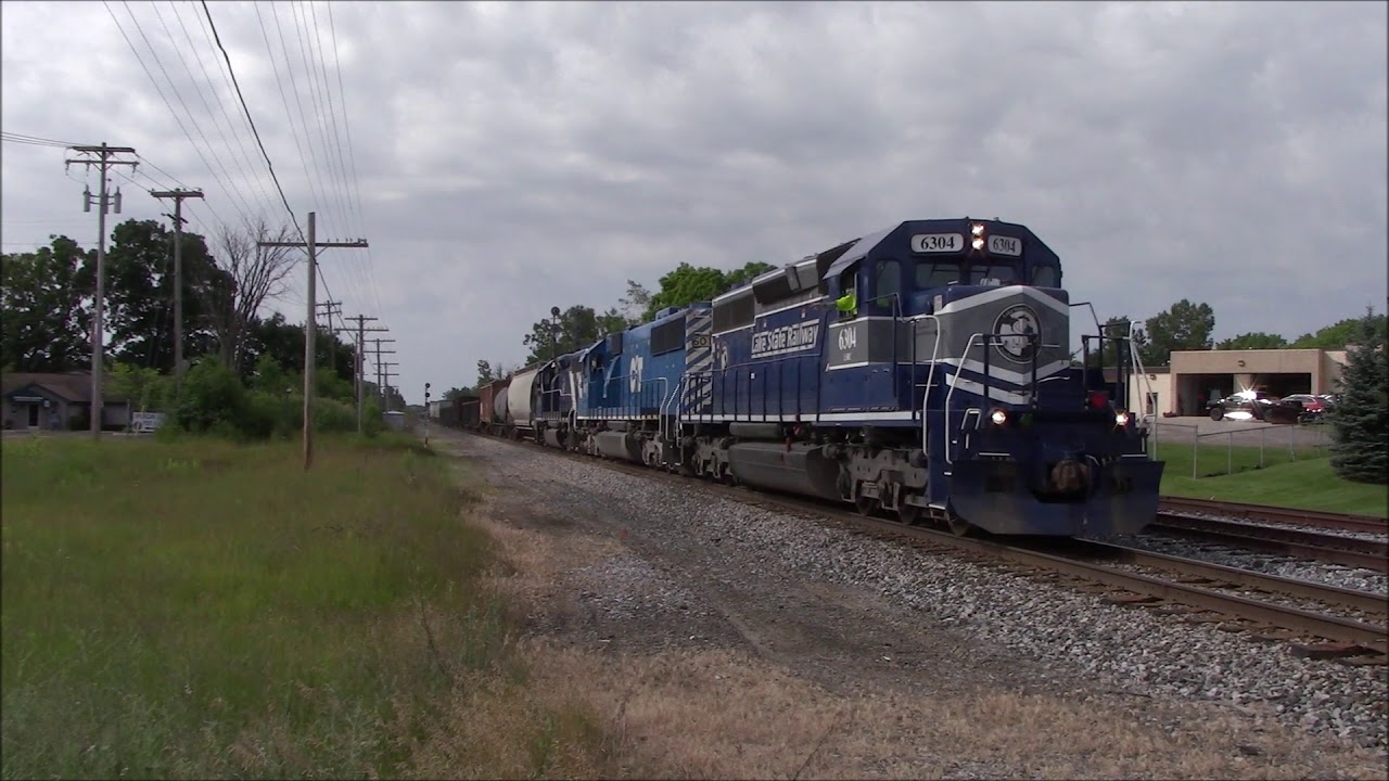 Railfanning The Lake State Railway In Grand Blanc Michigan - YouTube