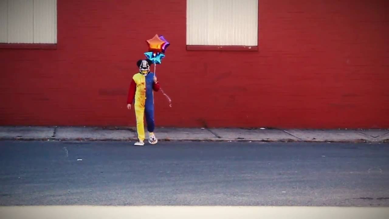 Clown spotted at DementedFX Haunted House Holyoke MA - YouTube