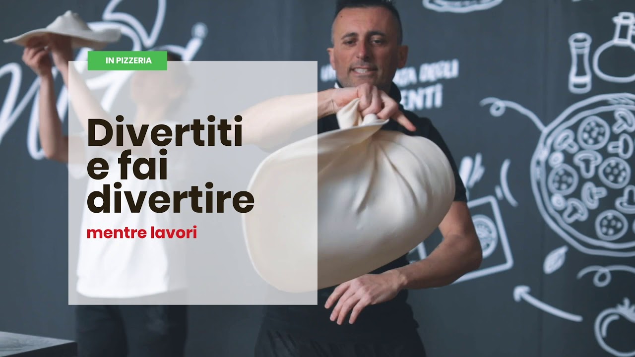 Accademia Pizzaioli - Corsi di pizza acrobatica - YouTube